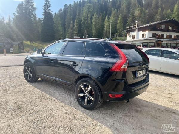 Volvo XC60 2010 Alīta vietnē Volvo XC60 2010 Alīta, ar dzinēja tilpumu 2.40 L un nobraukumu 368 tūkst. km par 7500 €, foto 7 vietnē AUTOMOTO.COM.LV