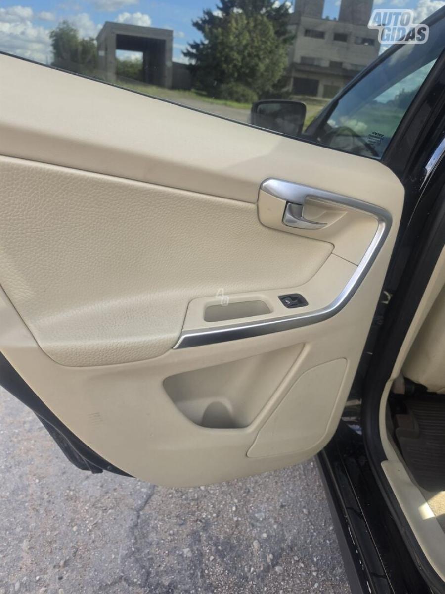 Вольво ХС60 2010 в Вильнюс, объемом двигателя 2.40 л и пробегом 269 тыс. км за 8999 €, фото 21 на AUTOMOTO.COM.LV