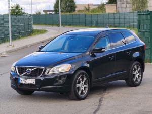 Volvo XC60 2010 in Vilnius, with an engine capacity of 2.40 L and mileage of 321 thousand km for 7000 €, photo 5 on AUTOMOTO.COM.LV
