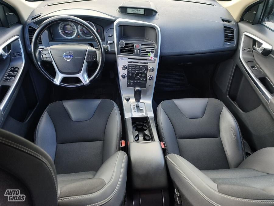Volvo XC60 2010 in Vilnius, with an engine capacity of 2.40 L and mileage of 321 thousand km for 7000 €, photo 9 on AUTOMOTO.COM.LV