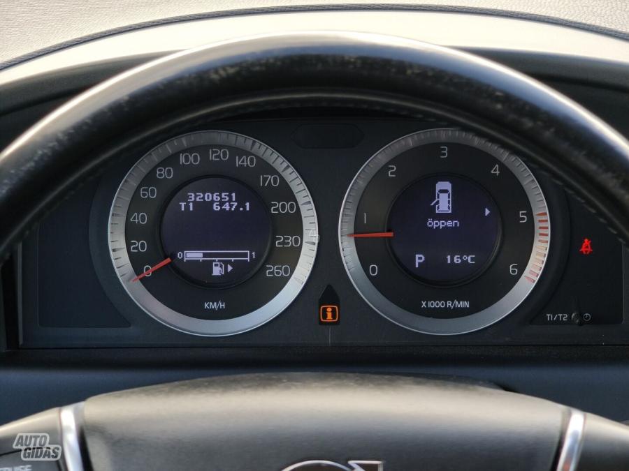 Volvo XC60 2010 in Vilnius, with an engine capacity of 2.40 L and mileage of 321 thousand km for 7000 €, photo 12 on AUTOMOTO.COM.LV