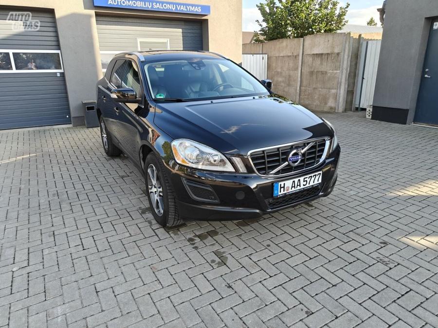 Volvo XC60 2010 Tauragė, ar dzinēja tilpumu 2.00 L un nobraukumu 256 tūkst. km par 6600 €, foto 3 vietnē AUTOMOTO.COM.LV