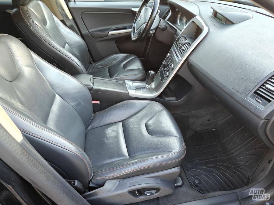 Volvo XC60 2010 Tauragė, ar dzinēja tilpumu 2.00 L un nobraukumu 256 tūkst. km par 6600 €, foto 15 vietnē AUTOMOTO.COM.LV