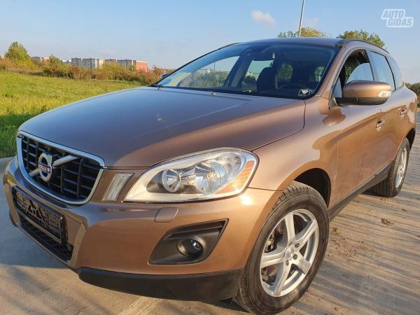 Volvo XC60 2010 in Siauliai, with an engine capacity of 2.40 L and mileage of 283 thousand km for 6500 €, photo 1 on AUTOMOTO.COM.LV