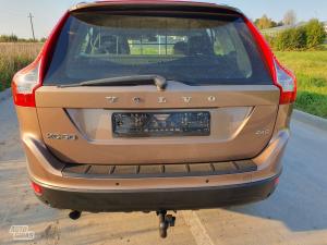 Volvo XC60 2010 in Siauliai, with an engine capacity of 2.40 L and mileage of 283 thousand km for 6500 €, photo 4 on AUTOMOTO.COM.LV