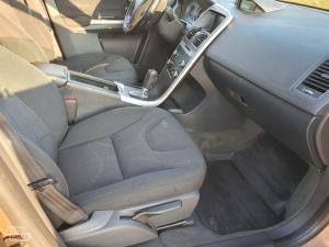 Volvo XC60 2010 in Siauliai, with an engine capacity of 2.40 L and mileage of 283 thousand km for 6500 €, photo 14 on AUTOMOTO.COM.LV