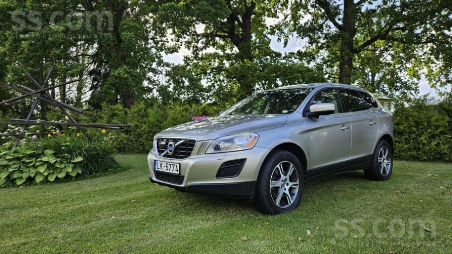 Volvo XC60 2011 in Riga, with an engine capacity of 2.40 L and mileage of 333 thousand km for 7400 €, photo 25 on AUTOMOTO.COM.LV