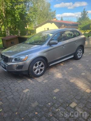 Volvo XC60 2011 Rēzekne, ar dzinēja tilpumu 2.40 L un nobraukumu 187 tūkst. km par 9300 €, foto 1 vietnē AUTOMOTO.COM.LV