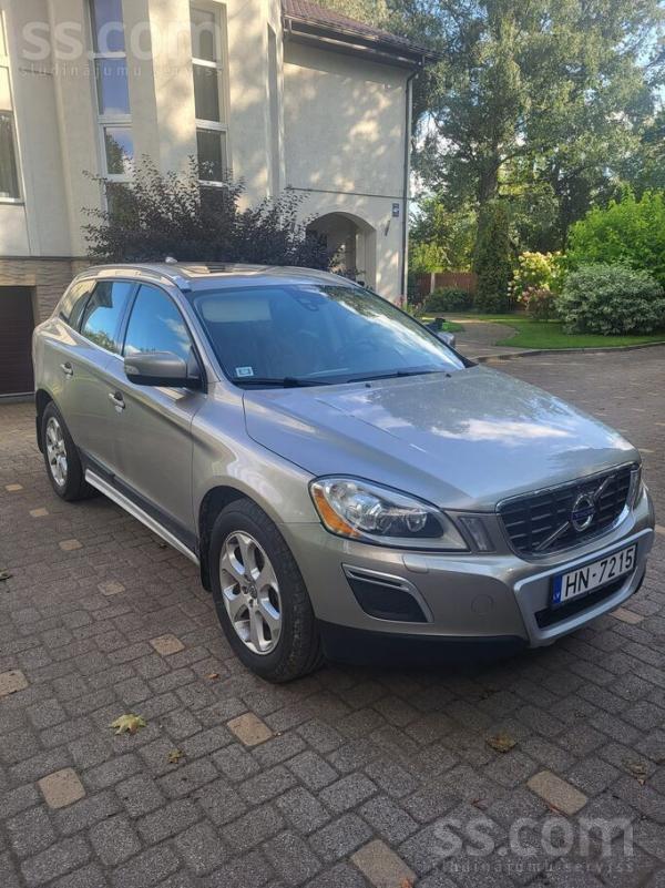 Volvo XC60 2011 in Rezekne, with an engine capacity of 2.40 L and mileage of 187 thousand km for 9300 €, photo 2 on AUTOMOTO.COM.LV