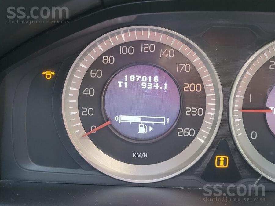 Volvo XC60 2011 Rēzekne, ar dzinēja tilpumu 2.40 L un nobraukumu 187 tūkst. km par 9300 €, foto 6 vietnē AUTOMOTO.COM.LV