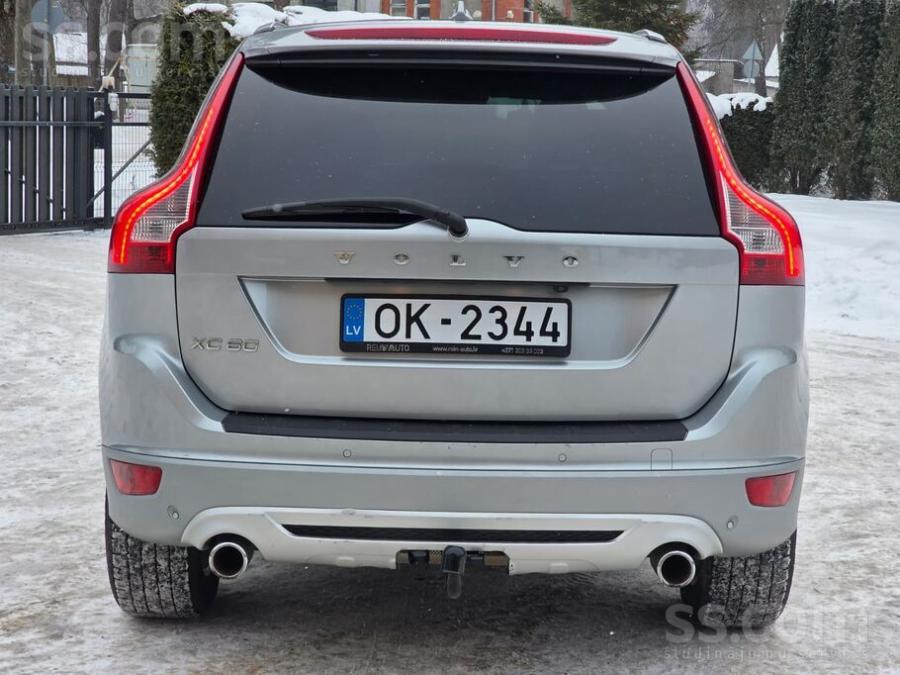 Volvo XC60 2011 in Riga, with an engine capacity of 2.40 L and mileage of 0 thousand km for 9950 €, photo 4 on AUTOMOTO.COM.LV
