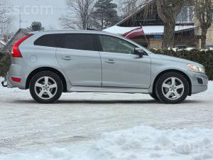Volvo XC60 2011 in Riga, with an engine capacity of 2.40 L and mileage of 0 thousand km for 9950 €, photo 6 on AUTOMOTO.COM.LV