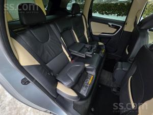 Volvo XC60 2011 in Riga, with an engine capacity of 2.40 L and mileage of 0 thousand km for 9950 €, photo 14 on AUTOMOTO.COM.LV