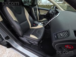 Volvo XC60 2011 in Riga, with an engine capacity of 2.40 L and mileage of 0 thousand km for 9950 €, photo 19 on AUTOMOTO.COM.LV