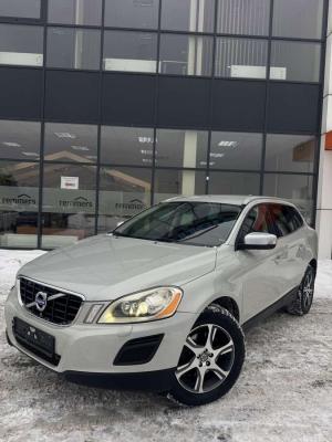 Volvo XC60 2011 Viļņa, ar dzinēja tilpumu 2.40 L un nobraukumu 315 tūkst. km par 9200 €, foto  vietnē AUTOMOTO.COM.LV