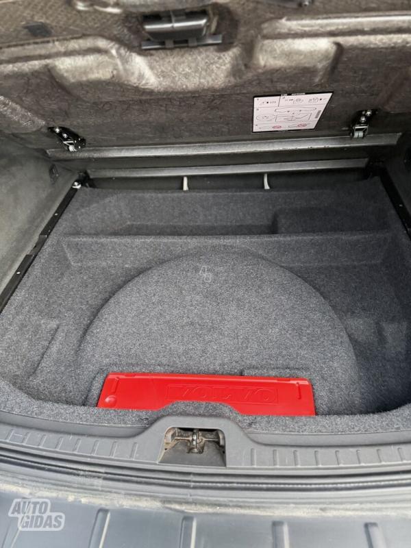 Volvo XC60 2011 in Telschi, with an engine capacity of 2.40 L and mileage of 347 thousand km for 7200 €, photo 8 on AUTOMOTO.COM.LV