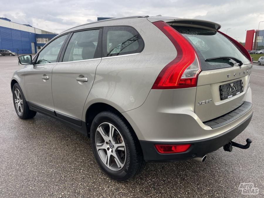Volvo XC60 2011 in Kaunas, with an engine capacity of 2.40 L and mileage of 245 thousand km for 9900 €, photo 9 on AUTOMOTO.COM.LV