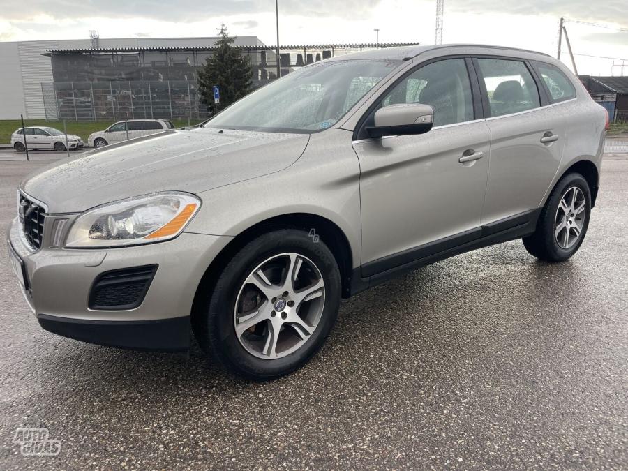 Volvo XC60 2011 in Kaunas, with an engine capacity of 2.40 L and mileage of 245 thousand km for 9900 €, photo 16 on AUTOMOTO.COM.LV