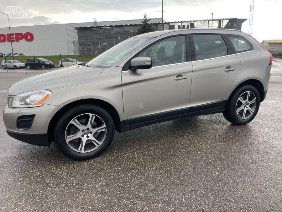 Volvo XC60 2011 in Kaunas, with an engine capacity of 2.40 L and mileage of 245 thousand km for 9900 €, photo 19 on AUTOMOTO.COM.LV