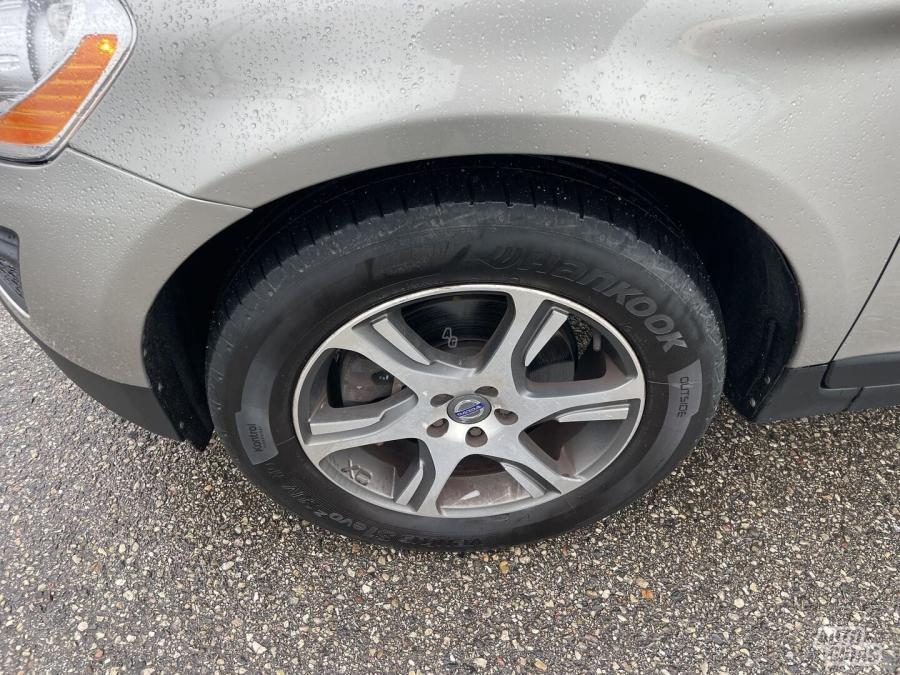 Volvo XC60 2011 in Kaunas, with an engine capacity of 2.40 L and mileage of 245 thousand km for 9900 €, photo 22 on AUTOMOTO.COM.LV