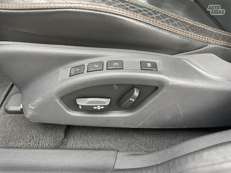 Volvo XC60 2011 in Kaunas, with an engine capacity of 2.40 L and mileage of 245 thousand km for 9900 €, photo 24 on AUTOMOTO.COM.LV