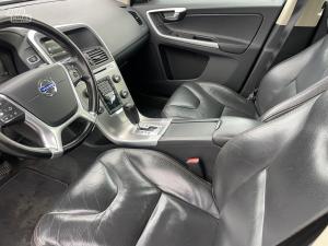 Volvo XC60 2011 in Kaunas, with an engine capacity of 2.40 L and mileage of 245 thousand km for 9900 €, photo 26 on AUTOMOTO.COM.LV