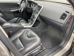 Volvo XC60 2011 in Kaunas, with an engine capacity of 2.40 L and mileage of 245 thousand km for 9900 €, photo 28 on AUTOMOTO.COM.LV