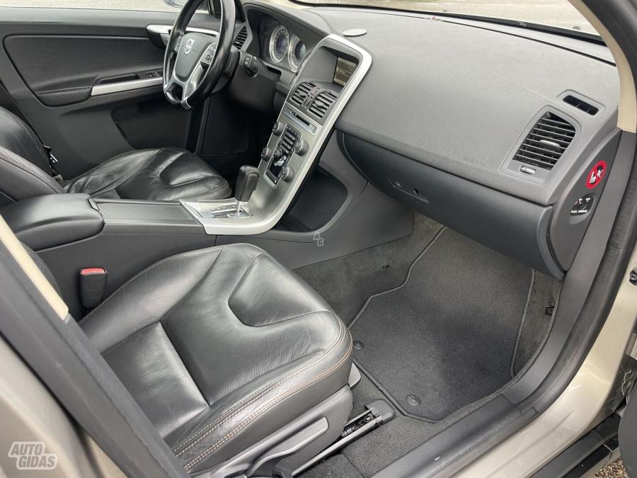 Volvo XC60 2011 in Kaunas, with an engine capacity of 2.40 L and mileage of 245 thousand km for 9900 €, photo 28 on AUTOMOTO.COM.LV