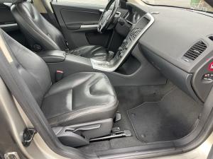 Volvo XC60 2011 in Kaunas, with an engine capacity of 2.40 L and mileage of 245 thousand km for 9900 €, photo 29 on AUTOMOTO.COM.LV