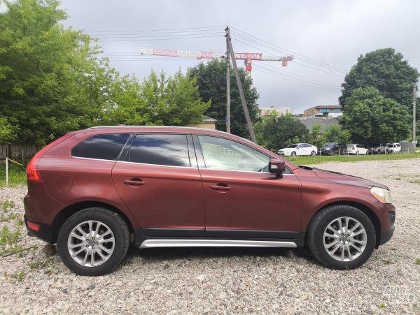 Volvo XC60 2011 in Vilnius, with an engine capacity of 3.00 L and mileage of 262 thousand km for 5750 €, photo 4 on AUTOMOTO.COM.LV