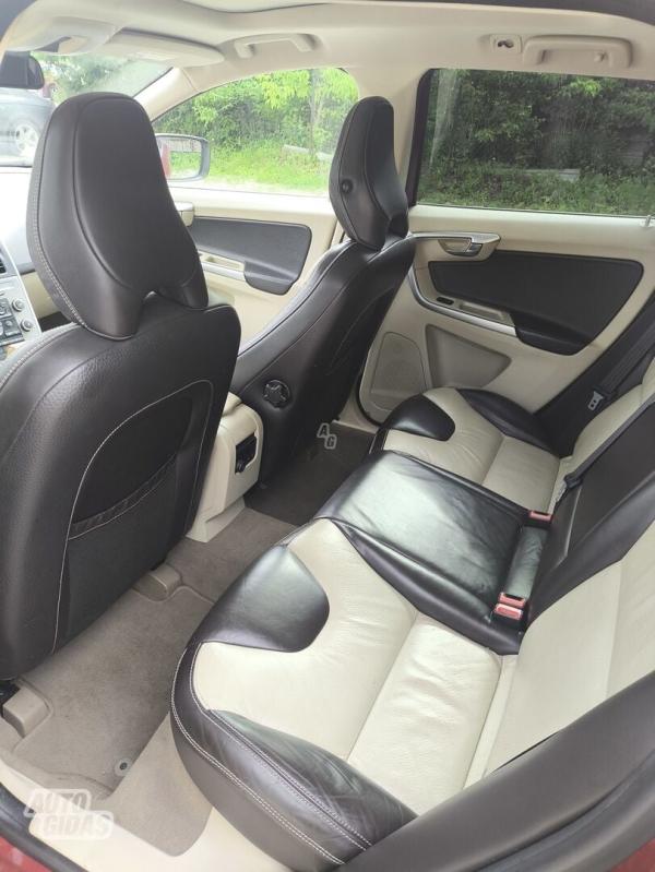 Volvo XC60 2011 in Vilnius, with an engine capacity of 3.00 L and mileage of 262 thousand km for 5750 €, photo 10 on AUTOMOTO.COM.LV