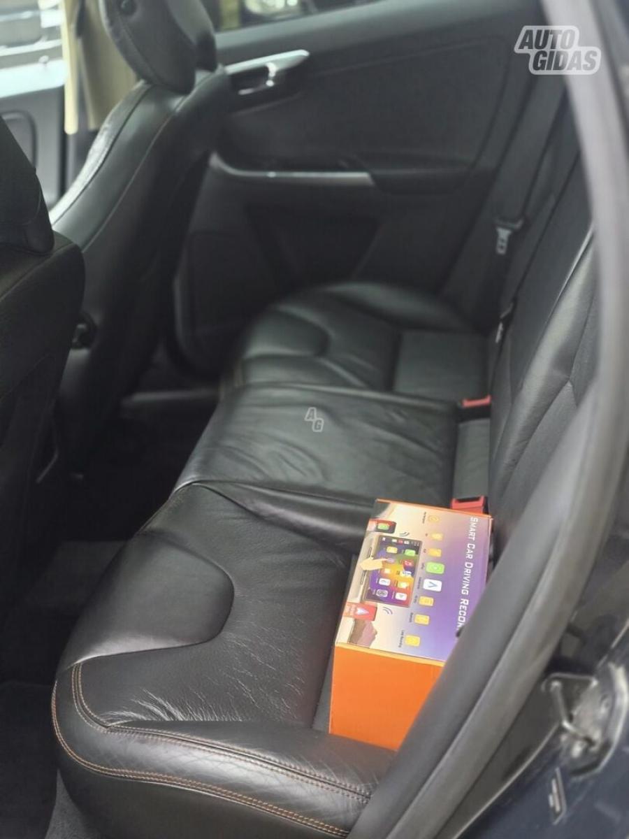 Volvo XC60 2011 Viļņa, ar dzinēja tilpumu 3.20 L un nobraukumu 290 tūkst. km par 5000 €, foto 10 vietnē AUTOMOTO.COM.LV