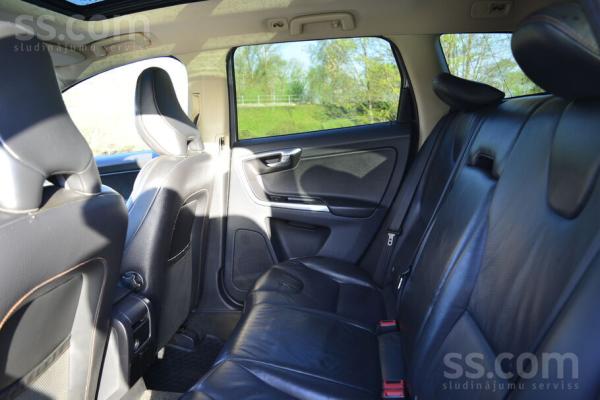 Volvo XC60 2011 Jēkabpils, ar dzinēja tilpumu 2.40 L un nobraukumu 295 tūkst. km par 8000 €, foto 10 vietnē AUTOMOTO.COM.LV