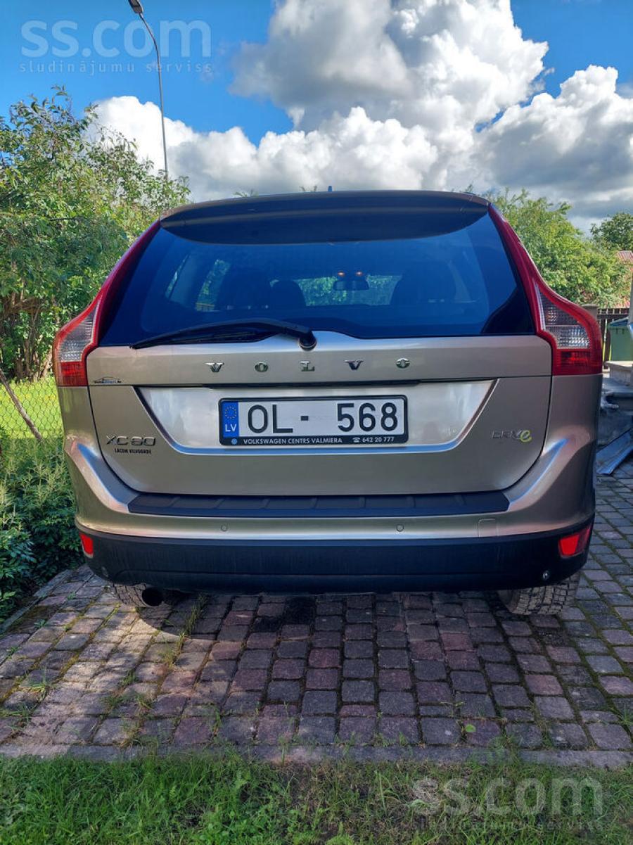 Volvo XC60 2011 Valmiera, ar dzinēja tilpumu 2.00 L un nobraukumu 368 tūkst. km par 4900 €, foto 3 vietnē AUTOMOTO.COM.LV