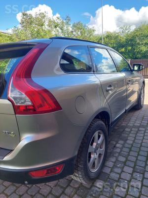 Volvo XC60 2011 Valmiera, ar dzinēja tilpumu 2.00 L un nobraukumu 368 tūkst. km par 4900 €, foto 4 vietnē AUTOMOTO.COM.LV