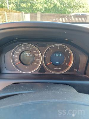 Volvo XC60 2011 Valmiera, ar dzinēja tilpumu 2.00 L un nobraukumu 368 tūkst. km par 4900 €, foto 7 vietnē AUTOMOTO.COM.LV