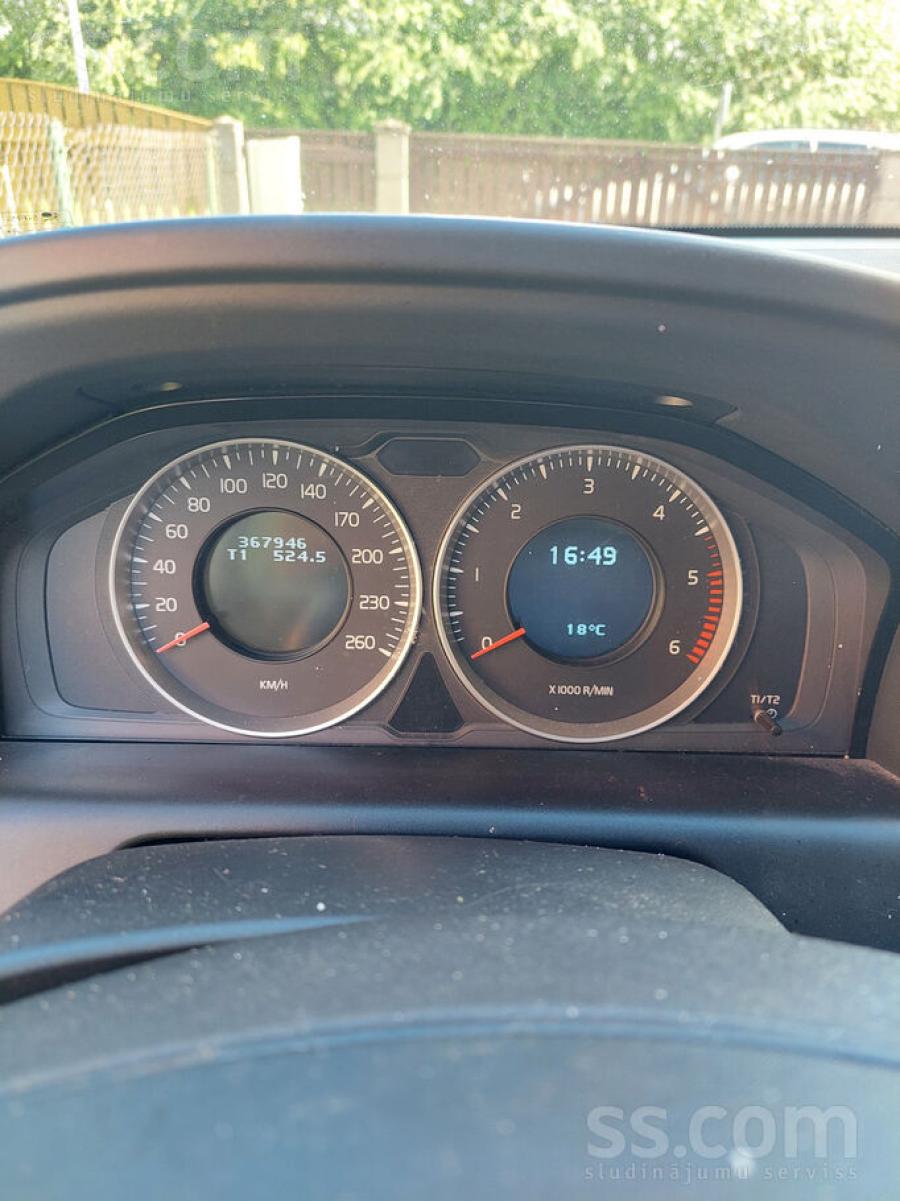 Volvo XC60 2011 Valmiera, ar dzinēja tilpumu 2.00 L un nobraukumu 368 tūkst. km par 4900 €, foto 7 vietnē AUTOMOTO.COM.LV