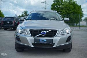 Volvo XC60 2011 in Marijampole, with an engine capacity of 2.40 L and mileage of 213 thousand km for 10450 €, photo 4 on AUTOMOTO.COM.LV