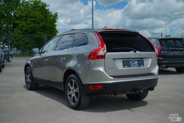 Volvo XC60 2011 in Marijampole, with an engine capacity of 2.40 L and mileage of 213 thousand km for 10450 €, photo 7 on AUTOMOTO.COM.LV