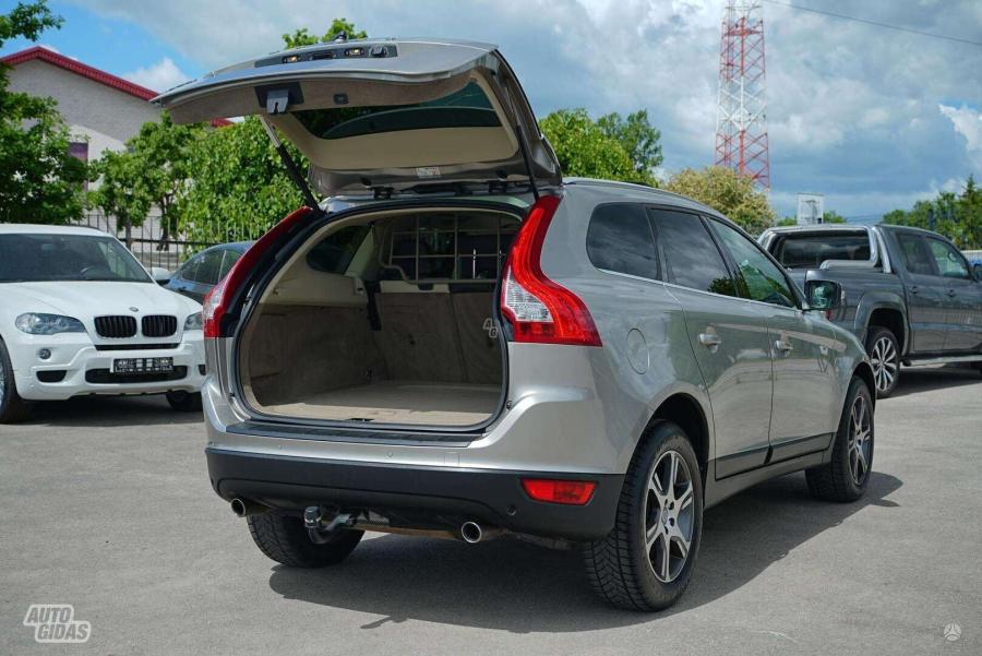 Volvo XC60 2011 in Marijampole, with an engine capacity of 2.40 L and mileage of 213 thousand km for 10450 €, photo 13 on AUTOMOTO.COM.LV