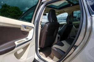 Volvo XC60 2011 in Marijampole, with an engine capacity of 2.40 L and mileage of 213 thousand km for 10450 €, photo 29 on AUTOMOTO.COM.LV