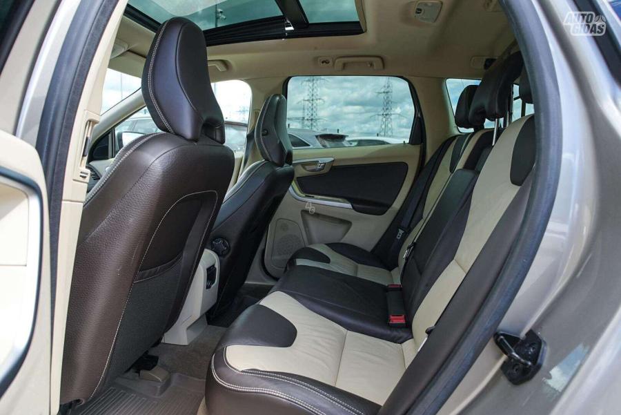 Volvo XC60 2011 in Marijampole, with an engine capacity of 2.40 L and mileage of 213 thousand km for 10450 €, photo 30 on AUTOMOTO.COM.LV
