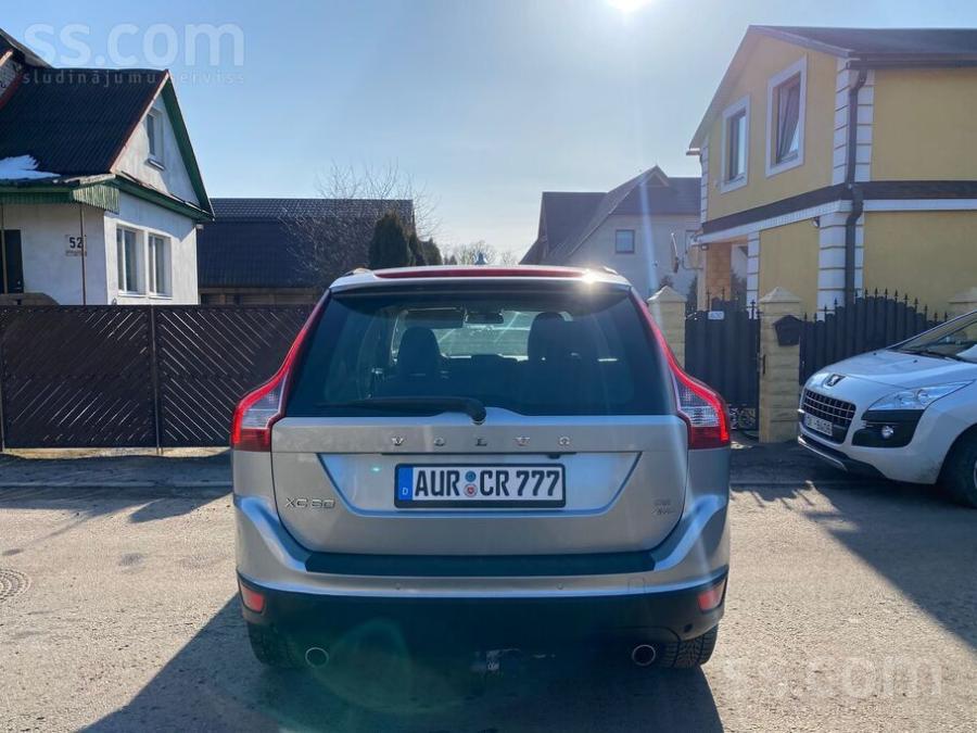 Volvo XC60 2011 Daugavpils, ar dzinēja tilpumu 2.40 L un nobraukumu 0 tūkst. km par 8450 €, foto 5 vietnē AUTOMOTO.COM.LV