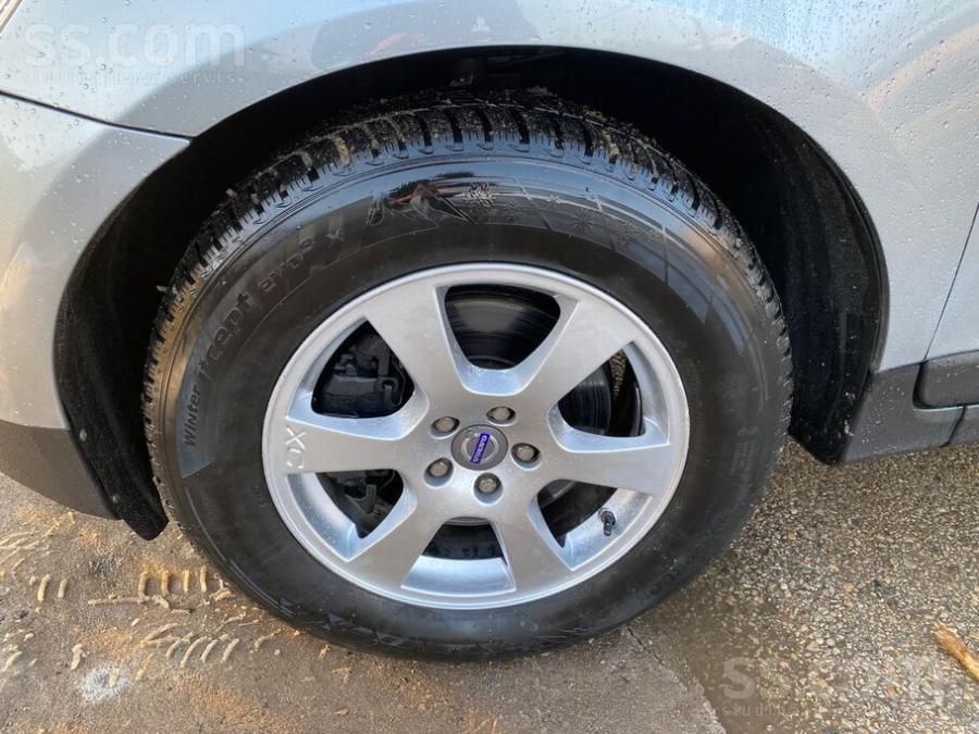 Volvo XC60 2011 Daugavpils, ar dzinēja tilpumu 2.40 L un nobraukumu 0 tūkst. km par 8450 €, foto 24 vietnē AUTOMOTO.COM.LV