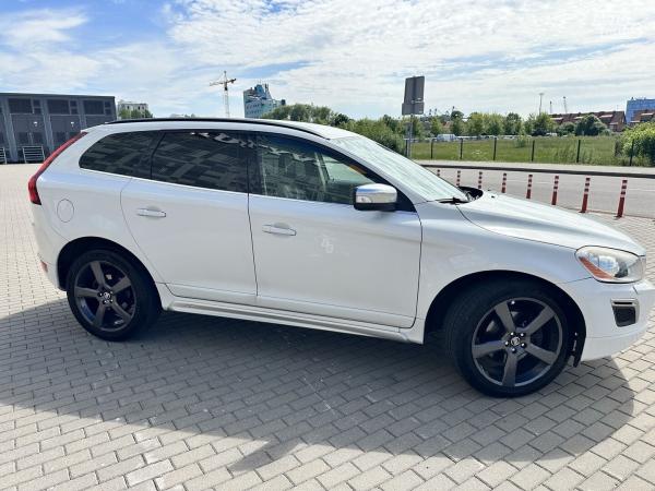 Volvo XC60 2011 Klaipėda, ar dzinēja tilpumu 2.40 L un nobraukumu 229 tūkst. km par 9300 €, foto 8 vietnē AUTOMOTO.COM.LV