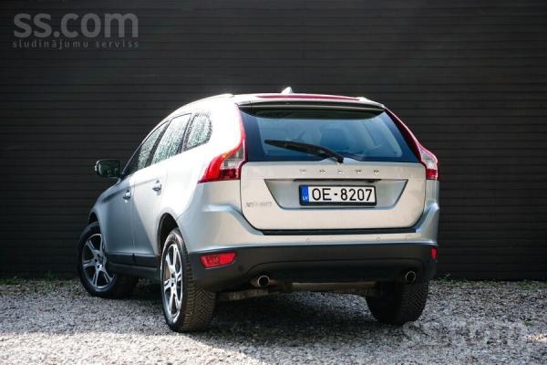 Volvo XC60 2011 Rīga, ar dzinēja tilpumu 2.40 L un nobraukumu 280 tūkst. km par 10290 €, foto 4 vietnē AUTOMOTO.COM.LV