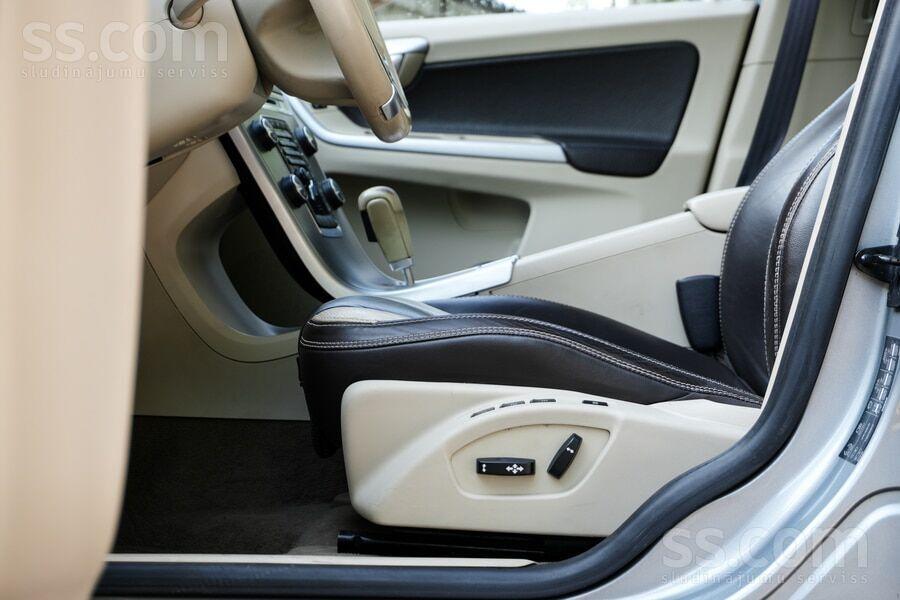 Volvo XC60 2011 Rīga, ar dzinēja tilpumu 2.40 L un nobraukumu 280 tūkst. km par 10290 €, foto 13 vietnē AUTOMOTO.COM.LV