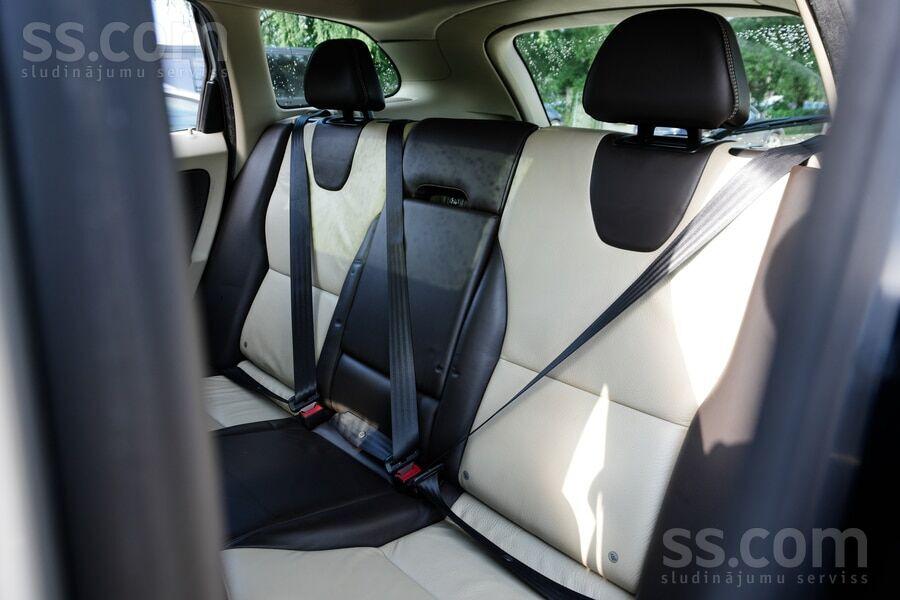 Volvo XC60 2011 Rīga, ar dzinēja tilpumu 2.40 L un nobraukumu 280 tūkst. km par 10290 €, foto 15 vietnē AUTOMOTO.COM.LV