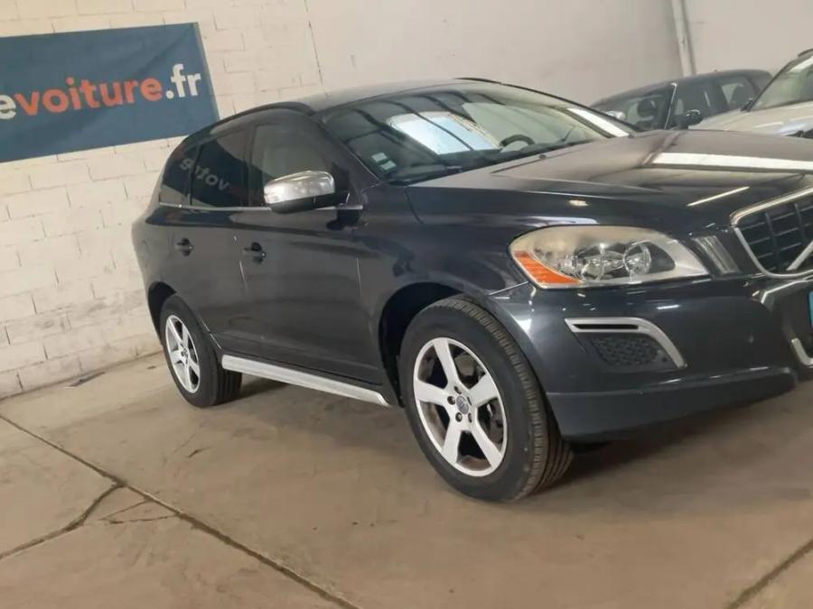 Volvo XC60 2011 Mārupe, ar dzinēja tilpumu 2.40 L un nobraukumu 330 tūkst. km par 8950 €, foto 3 vietnē AUTOMOTO.COM.LV