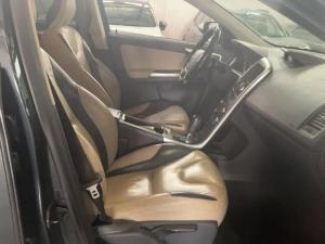 Volvo XC60 2011 Mārupe, ar dzinēja tilpumu 2.40 L un nobraukumu 330 tūkst. km par 8950 €, foto 5 vietnē AUTOMOTO.COM.LV